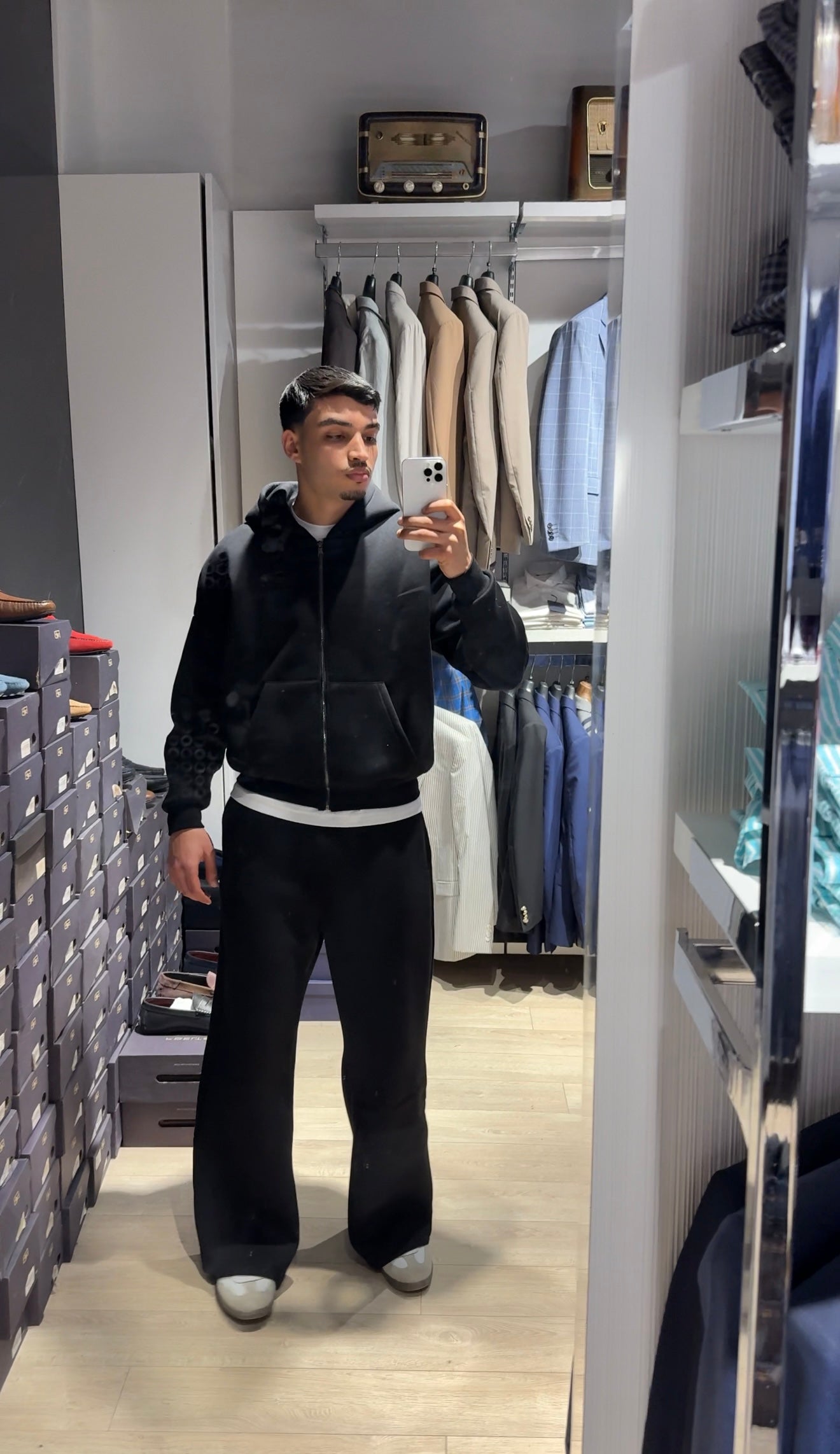 Blank tracksuit (unisex) – Divine